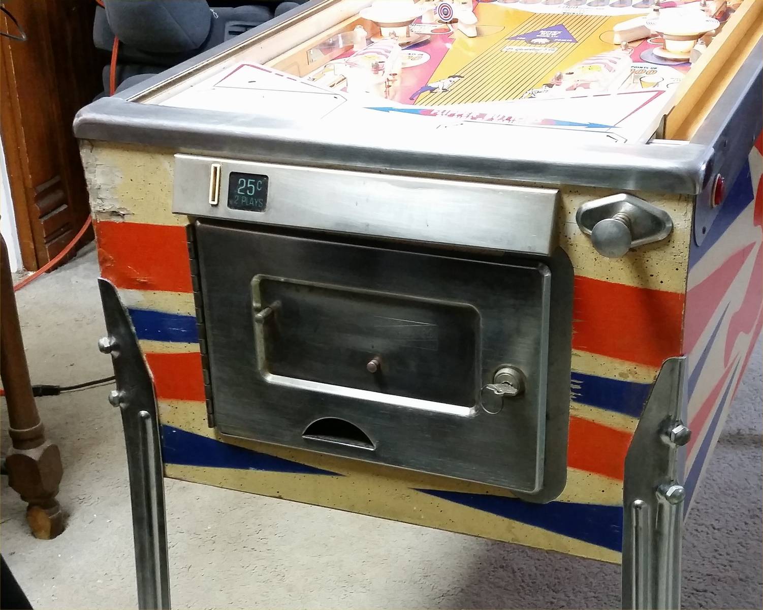 Gottlieb pin-up pinball machine for sale
