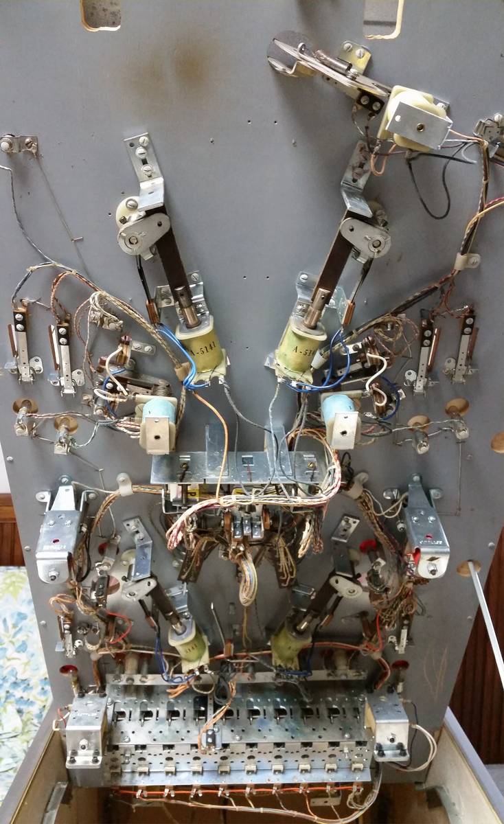 Gottlieb pin-up pinball machine for sale